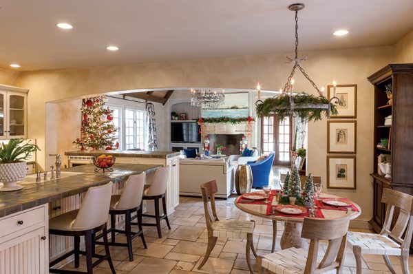 This Charming Home is Both Contemporary and Comfortable for Christmas