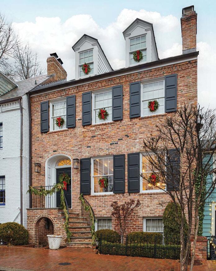 This Georgetown Home Rocks a Holiday Party Every Christmas - Cottage ...