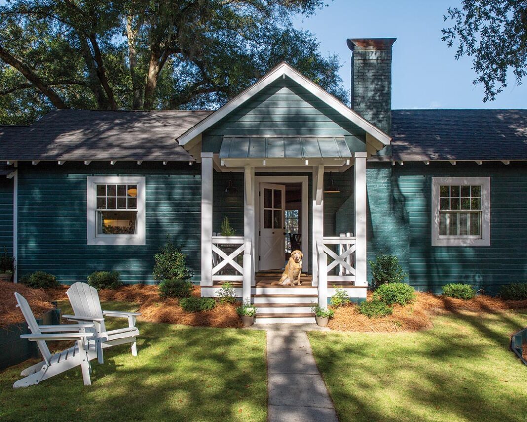 Step Inside a Georgia Lake Cottage Filled with Summer Camp Nostalgia ...