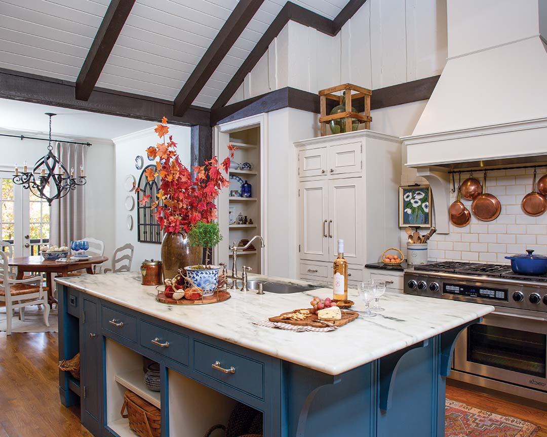 Cool Blues, Warm Neutrals & Collected Charm Define This Alabama Home ...